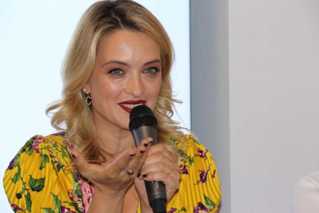 "Che belva si sente...?" Carolina Crescentini spiazza la Fagnani: la ...