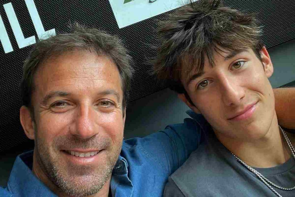 Alessandro Del Piero, avete mai visto il figlio Tobias? Sono due gocce ...
