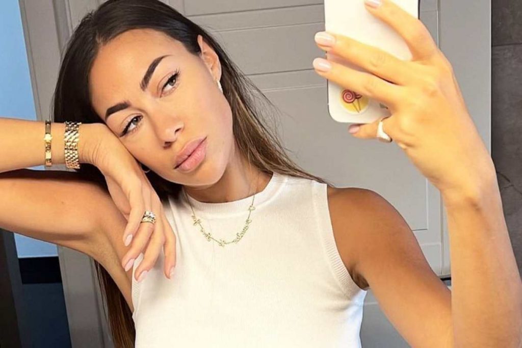 Ginevra Sozzi e la figlia Giselle da sole a Milano: i rumors sull'addio ...